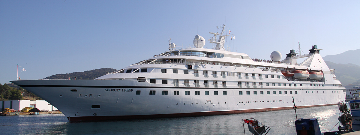 Seabourn Cruise Line - Seabourn Legend review and player feedback
